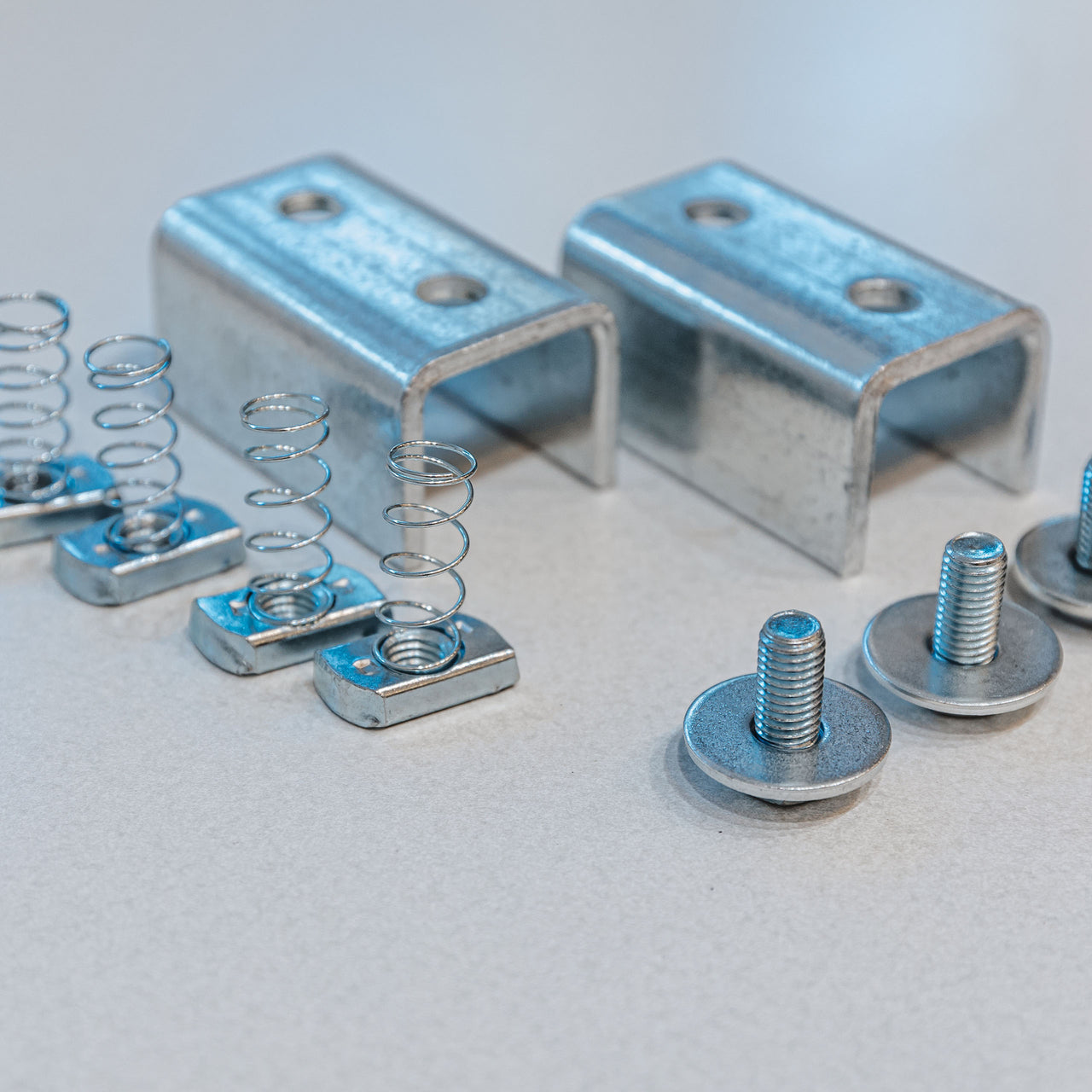 Garage Hanging Hardware Kit for Auxx-Lift Systems – Auxx-Lift Store